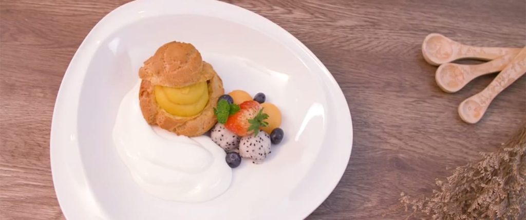 สูตรเบเกอรี่ | ชูครีมนมสด - นมตรานกเหยี่ยว Falcon คู่แท้มืออาชีพ